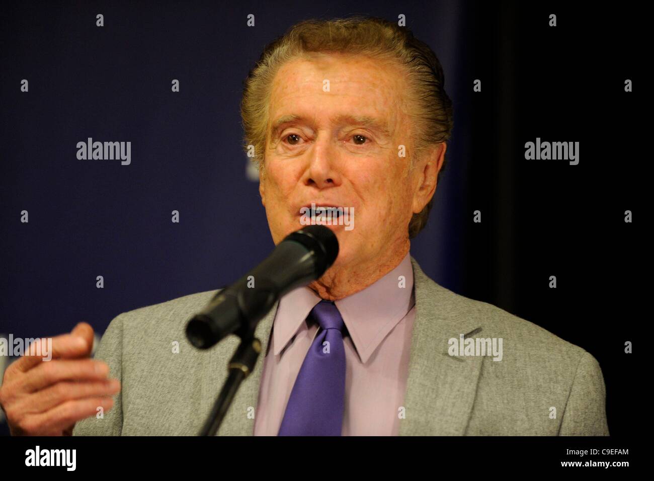 Regis philbin book hi-res stock photography and images - Alamy