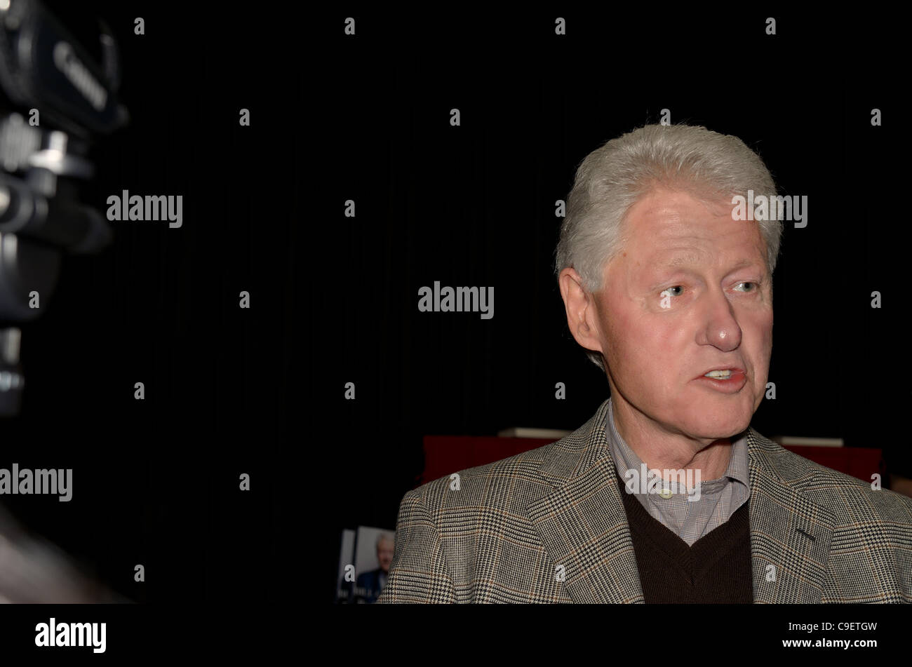 Book signing during hi-res stock photography and images - Alamy