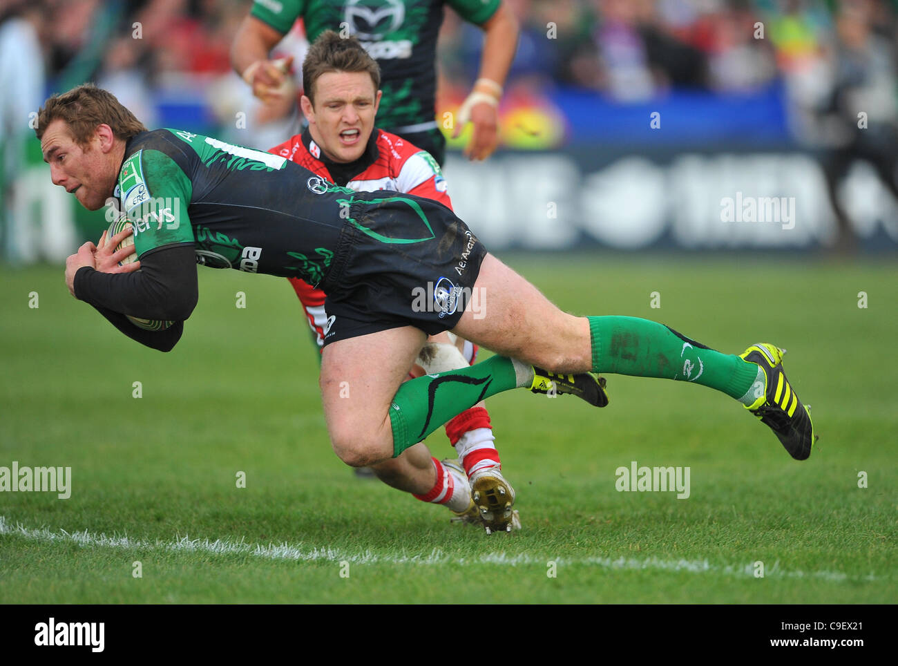 10.12.2011. Galway, Ireland. Gavin Duffy of Connacht scores a try in ...