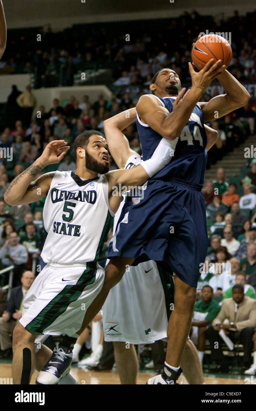 Dec. 10, 2011 - Cleveland, Ohio, U.S - Akron forward Zeke Marshall (44 ...