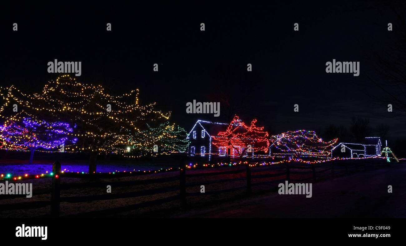 Upper canada village christmas hi-res stock photography and images - Alamy