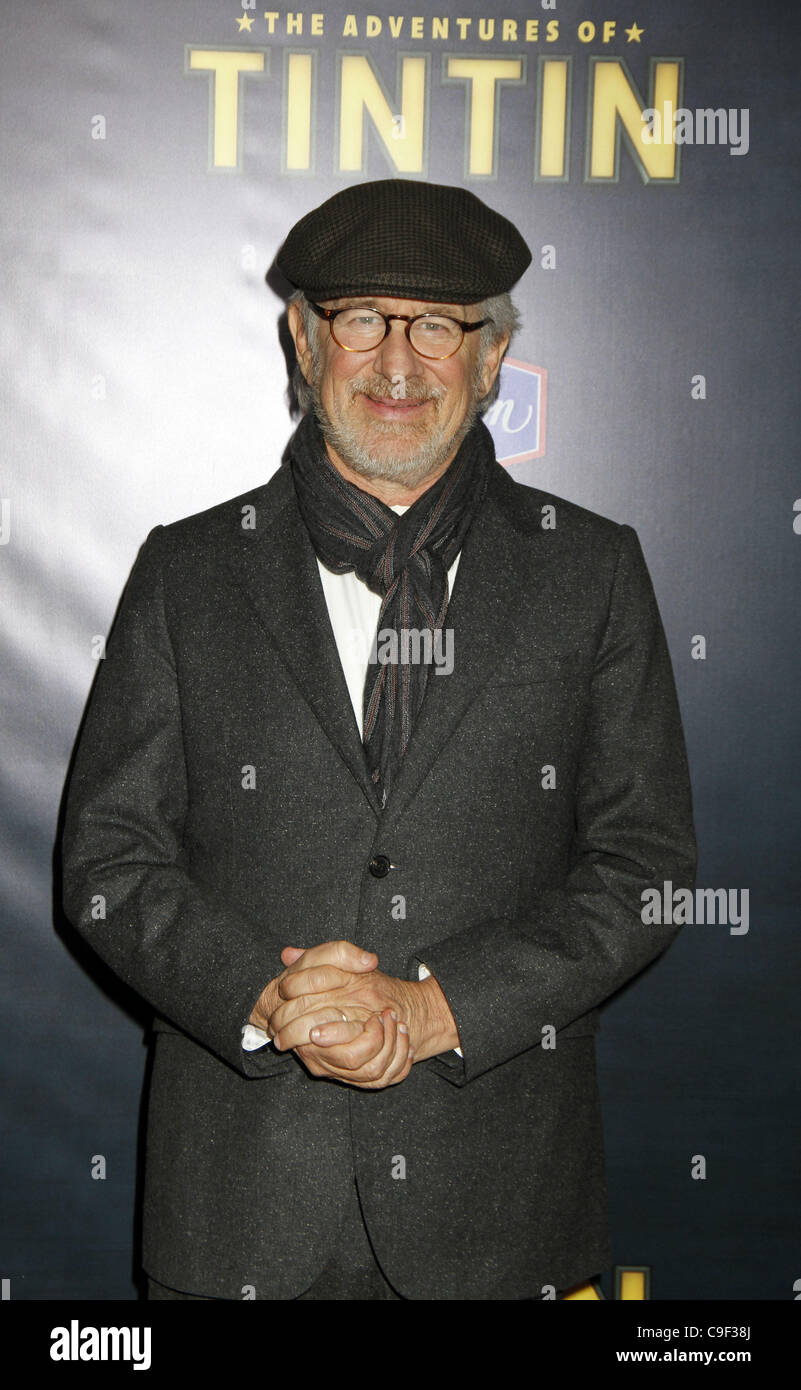 Dec. 11, 2011 - New York, New York, U.S. - Steven Spielberg arrives for ...