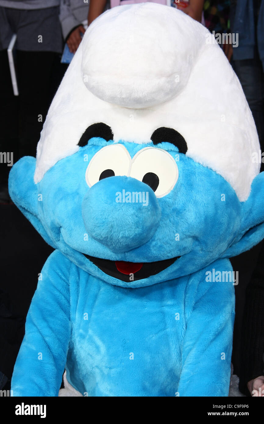 Smurfs hand hi-res stock photography and images - Alamy