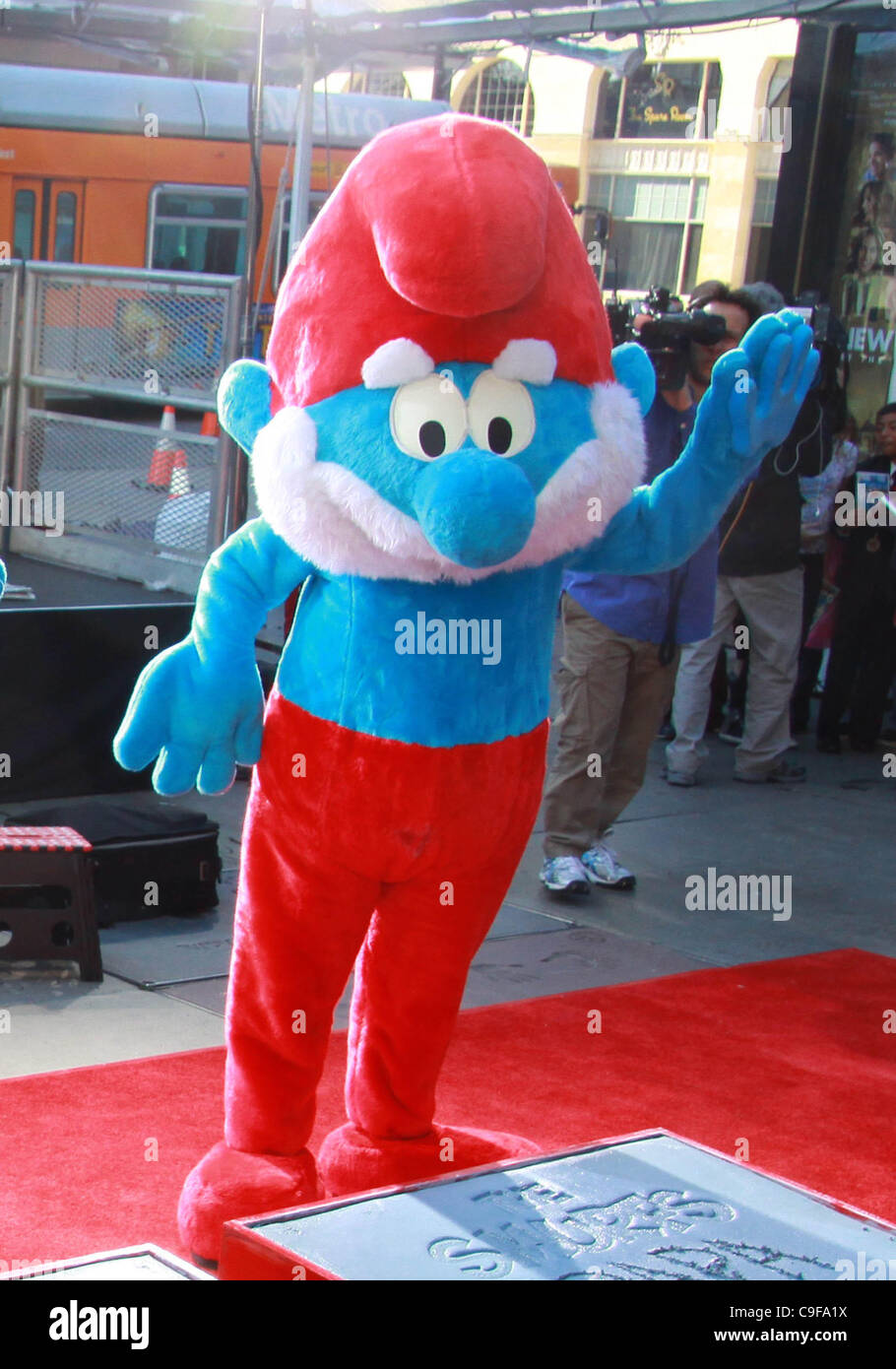 Dec. 13, 2011 - Los Angeles, California, U.S. - PAPA SMURF.The ''SMURFS ...