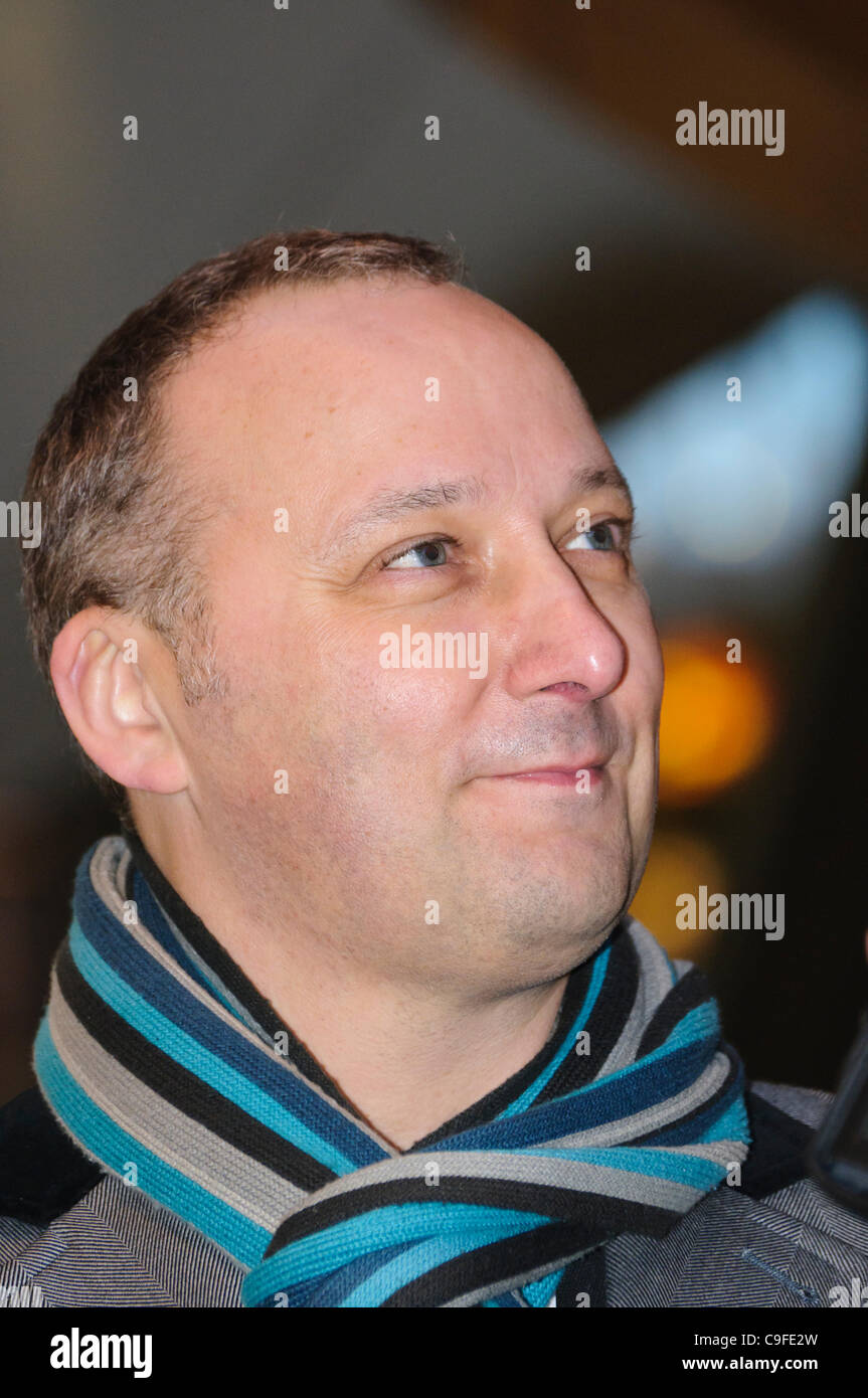 Belfast, 14/12/2011: Peter Corry sings on the Alan Simpson radio show ...