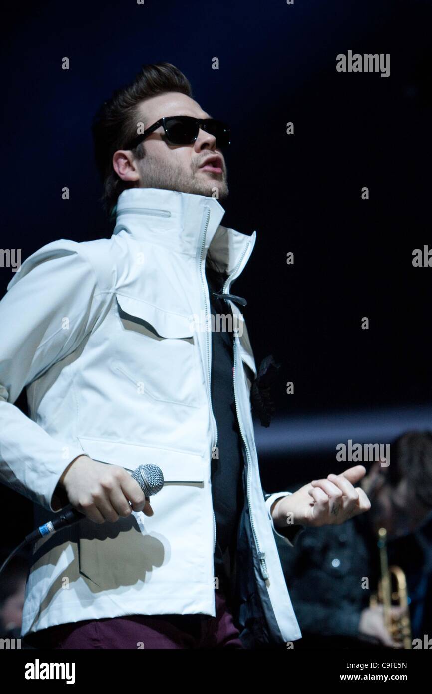 London, UK, 13/12/2011 : Tom Meighan of Kasabian in concert at the O2 ...