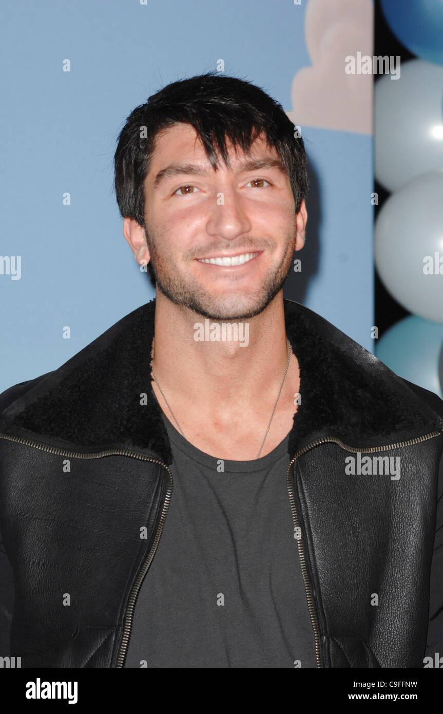 Evan Lysacek at arrivals for Disney On Ice Presents Disney Pixar's Toy ...
