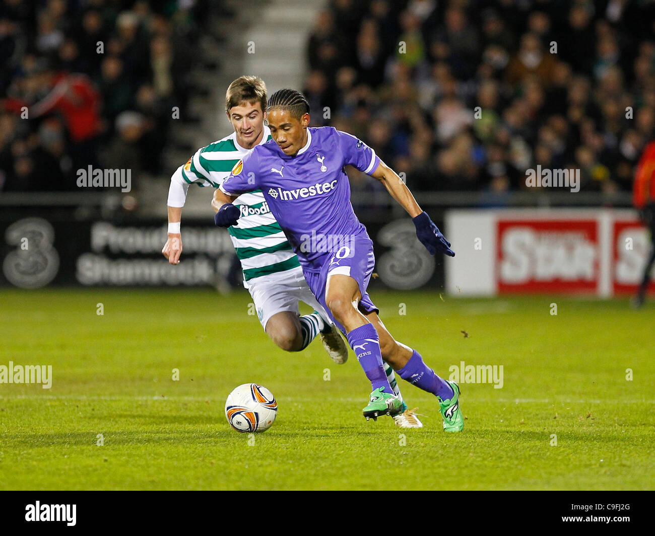 15.12.2011 Tallaght Stadium, Dublin, Ireland. Steven Pienaar (Tottenham ...