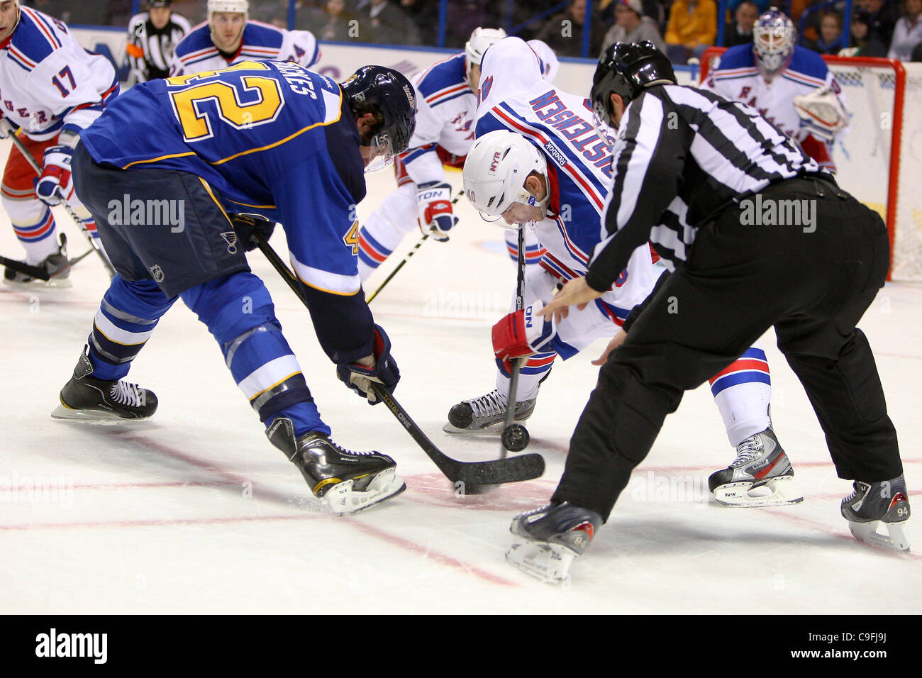 Dec. 15, 2011 - Saint Louis, Missouri, U.S - St. Louis Blues center ...