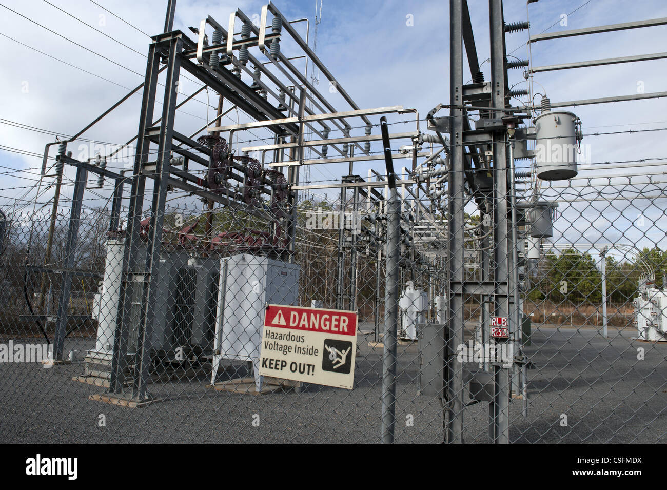 Dec. 15, 2011 - Woodstock, GA - High voltage electricity sub-station ...