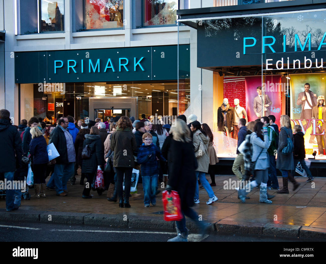 Primark princes street hi-res stock photography and images - Alamy