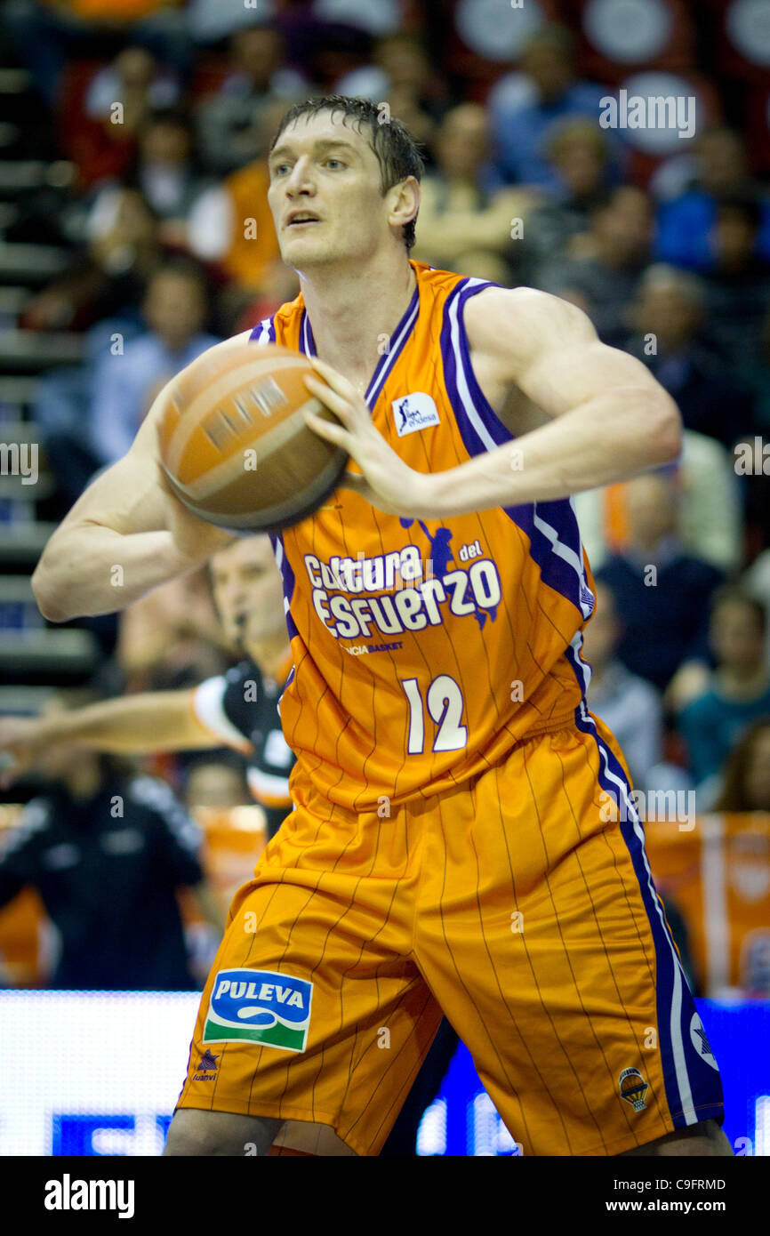 Very tall basketball hi-res stock photography and images - Alamy