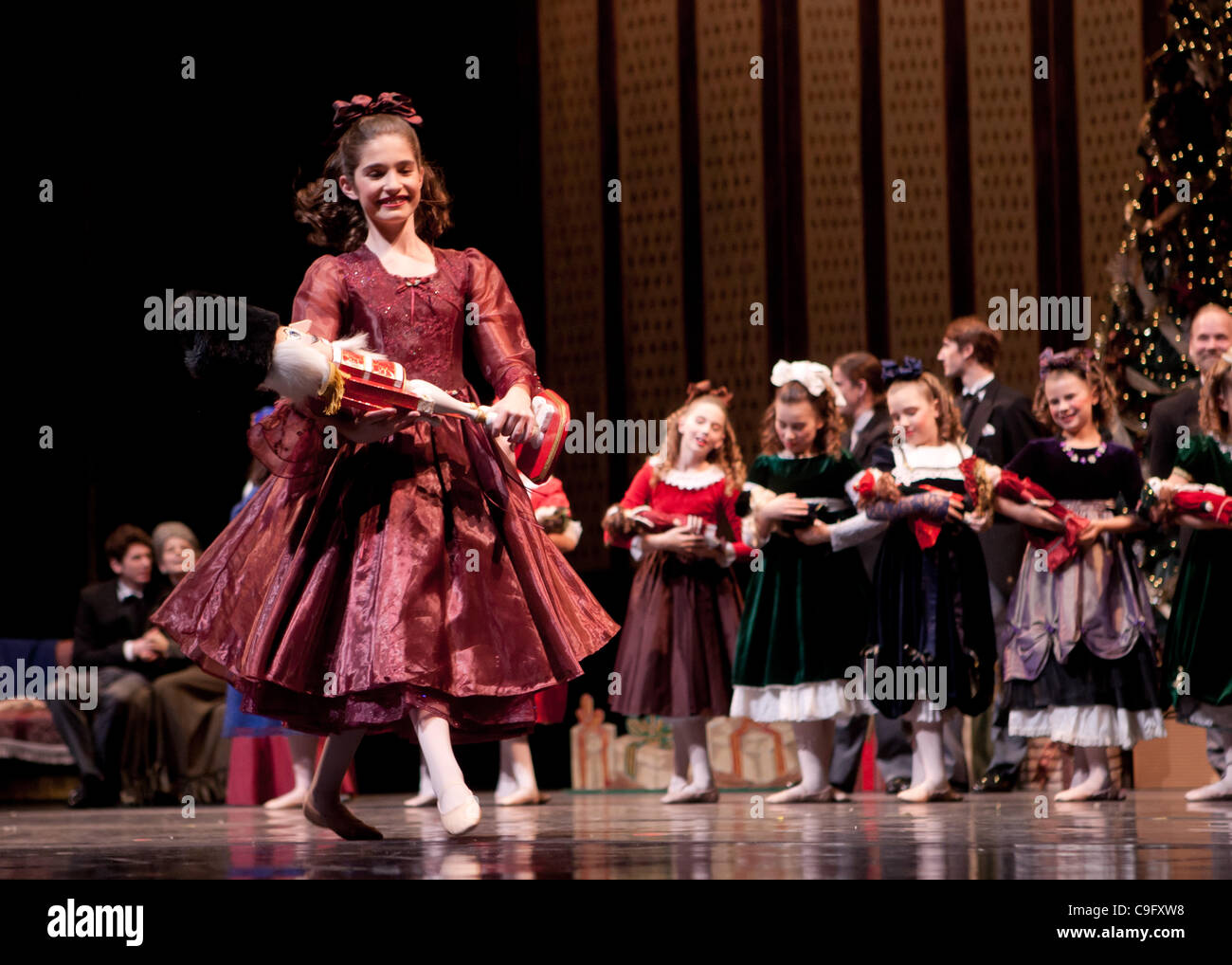 Nutcracker ballet clara hi-res stock photography and images - Alamy
