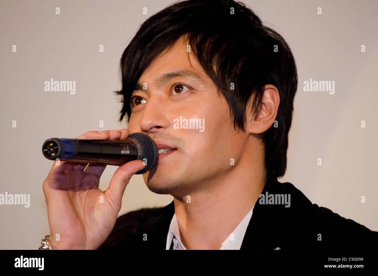 Korean actor jang dong gun hi-res stock photography and images - Alamy