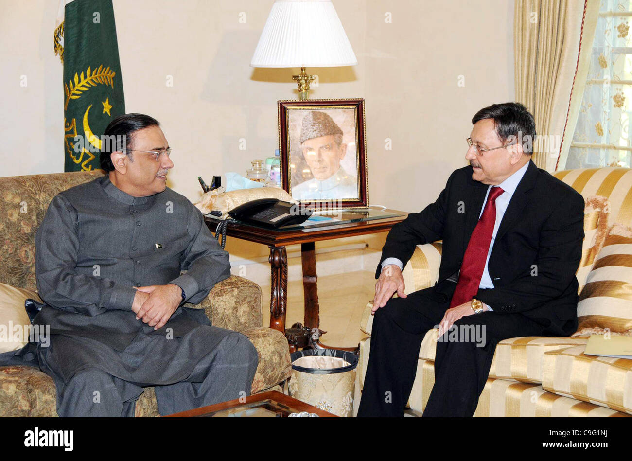 President Asif Ali Zardari in meeting with Chairman Senate Farooq H ...