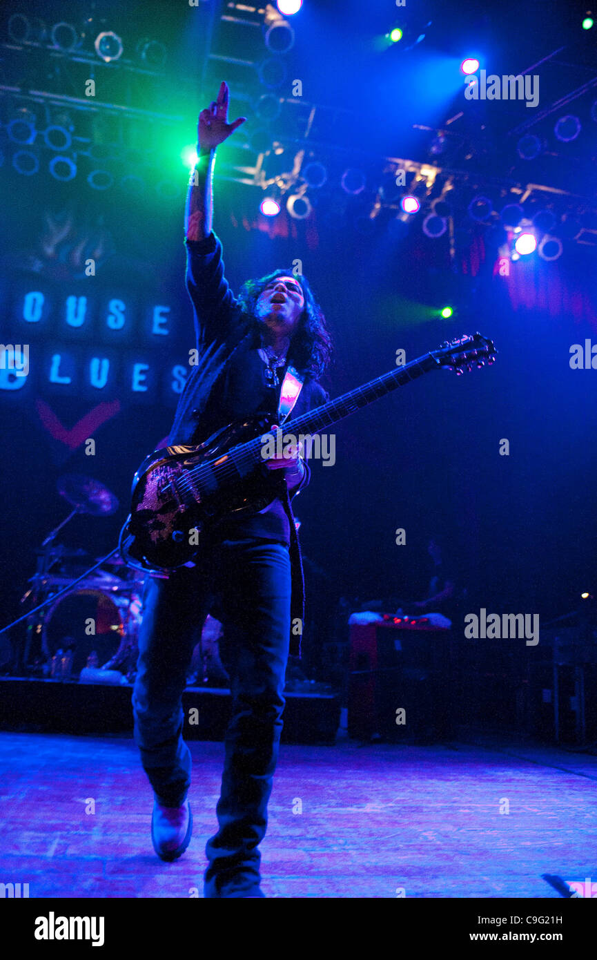 Dir en grey hi-res stock photography and images - Alamy Dir en grey hi-res stock photography and images - Alamy