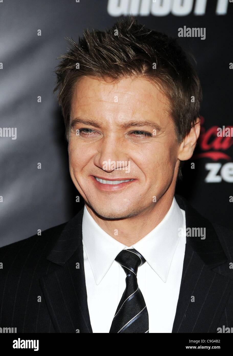 Jeremy Renner at arrivals for MISSION: IMPOSSIBLE – GHOST PROTOCOL ...