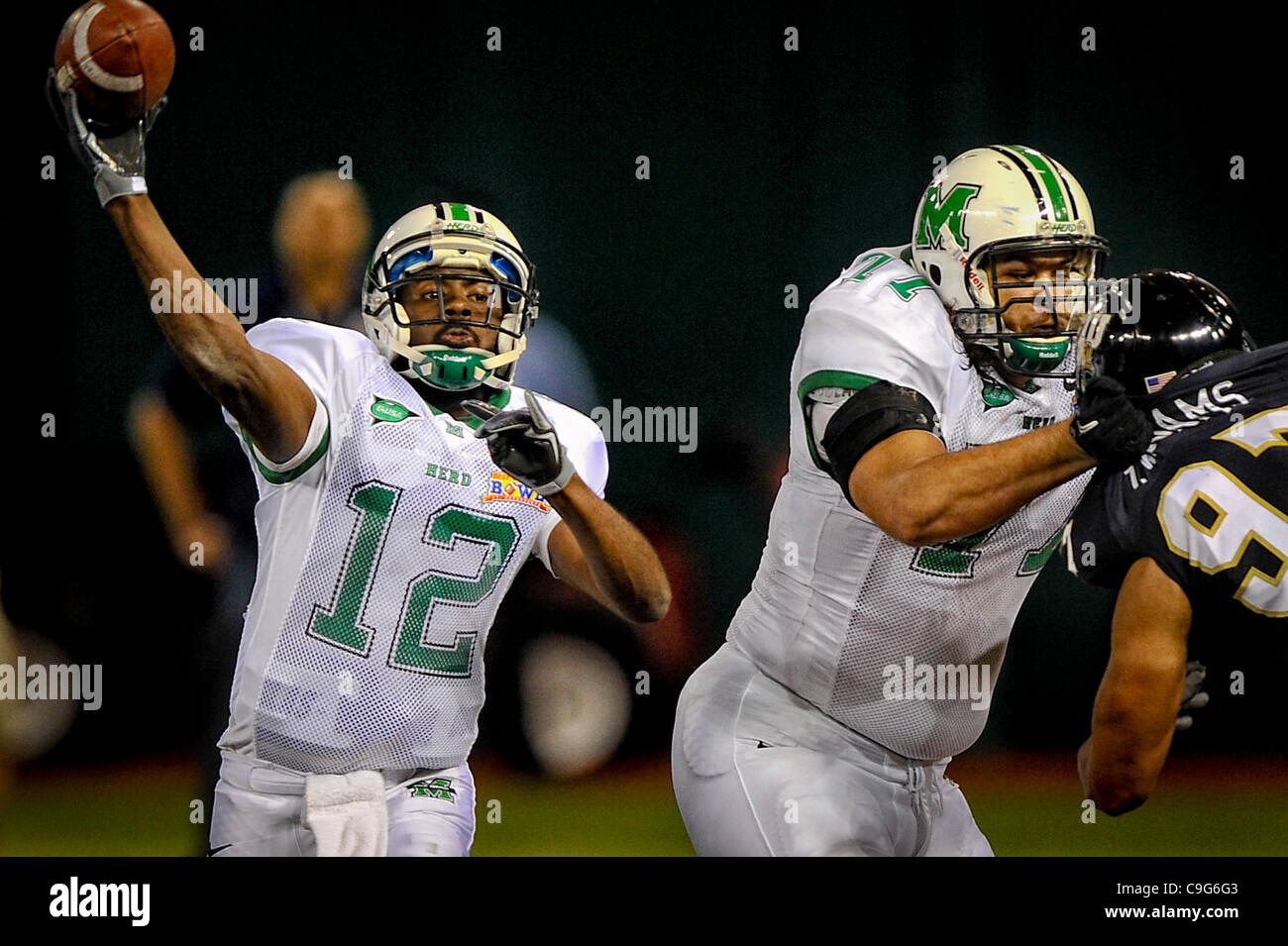 Golden panthers st pete bowl petersburg hi-res stock photography and ...