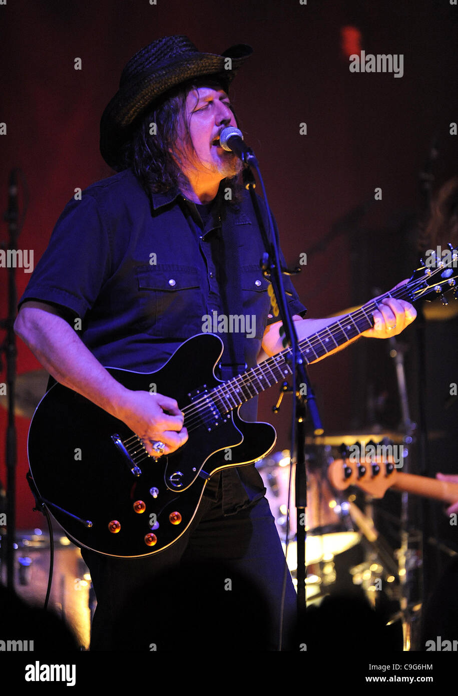Dec. 16, 2011 - Wilmington, North Carolina; USA - Musician KEVN KINNEY ...