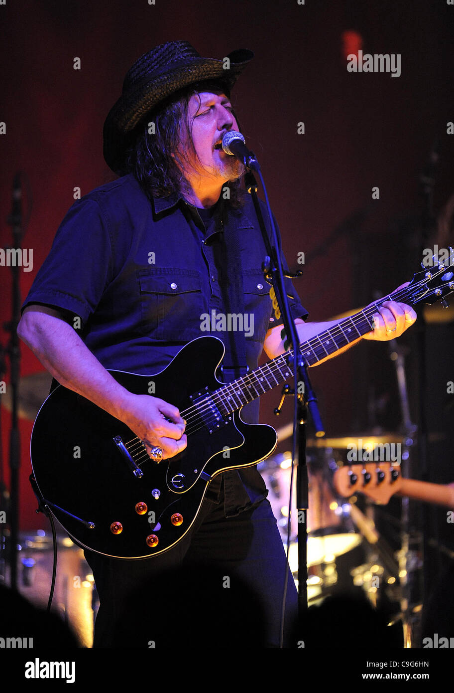 Dec. 16, 2011 - Wilmington, North Carolina; USA - Musician KEVN KINNEY ...