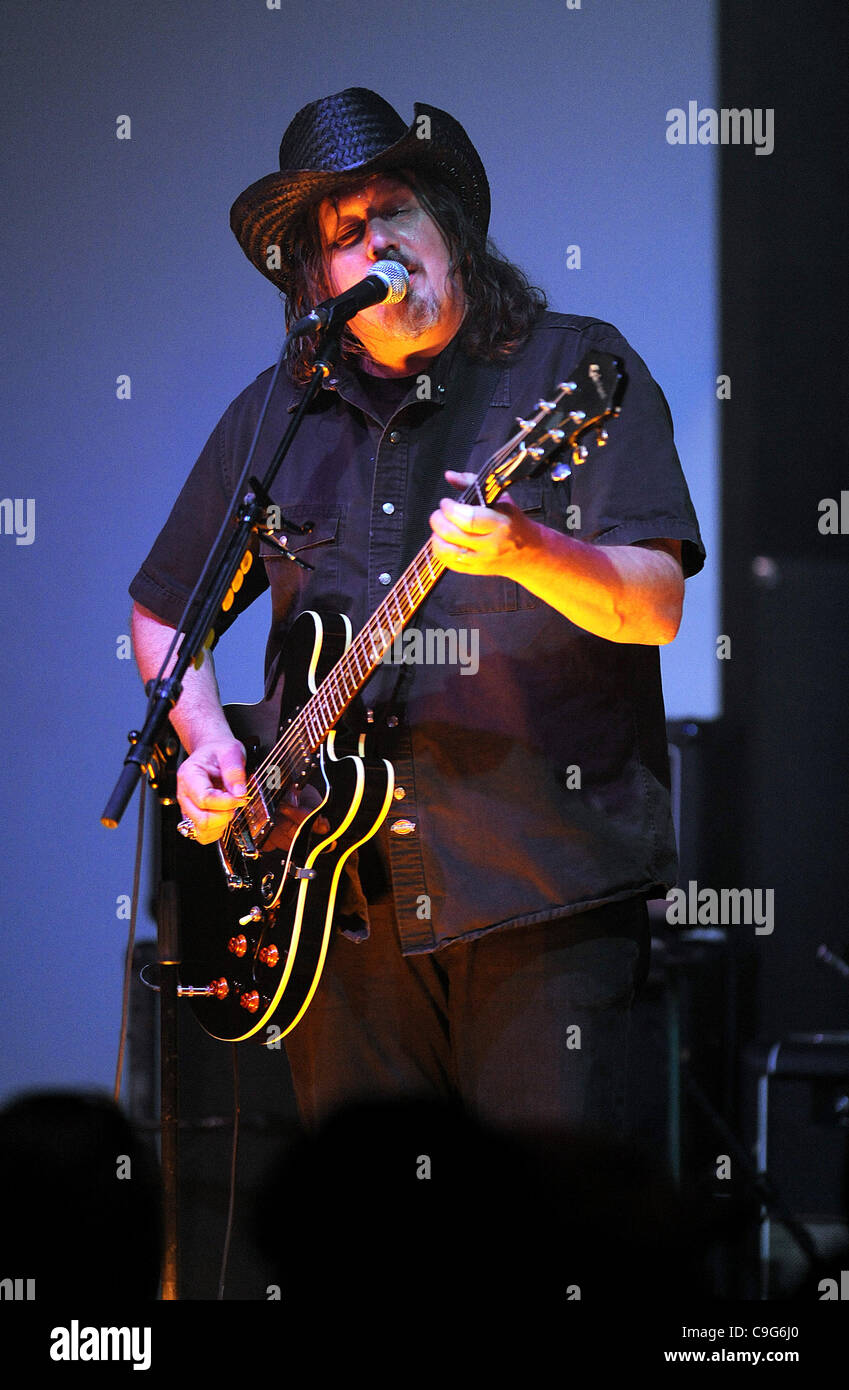 Dec. 16, 2011 - Wilmington, North Carolina; USA - Musician KEVN KINNEY ...