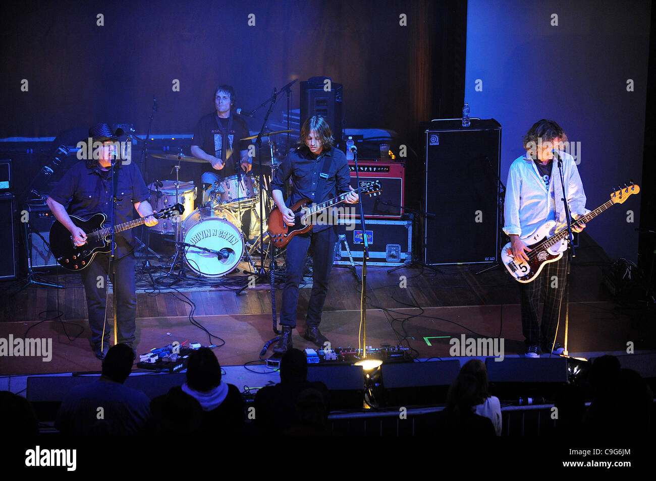 Bass guitarist tim nielsen hi-res stock photography and images - Alamy