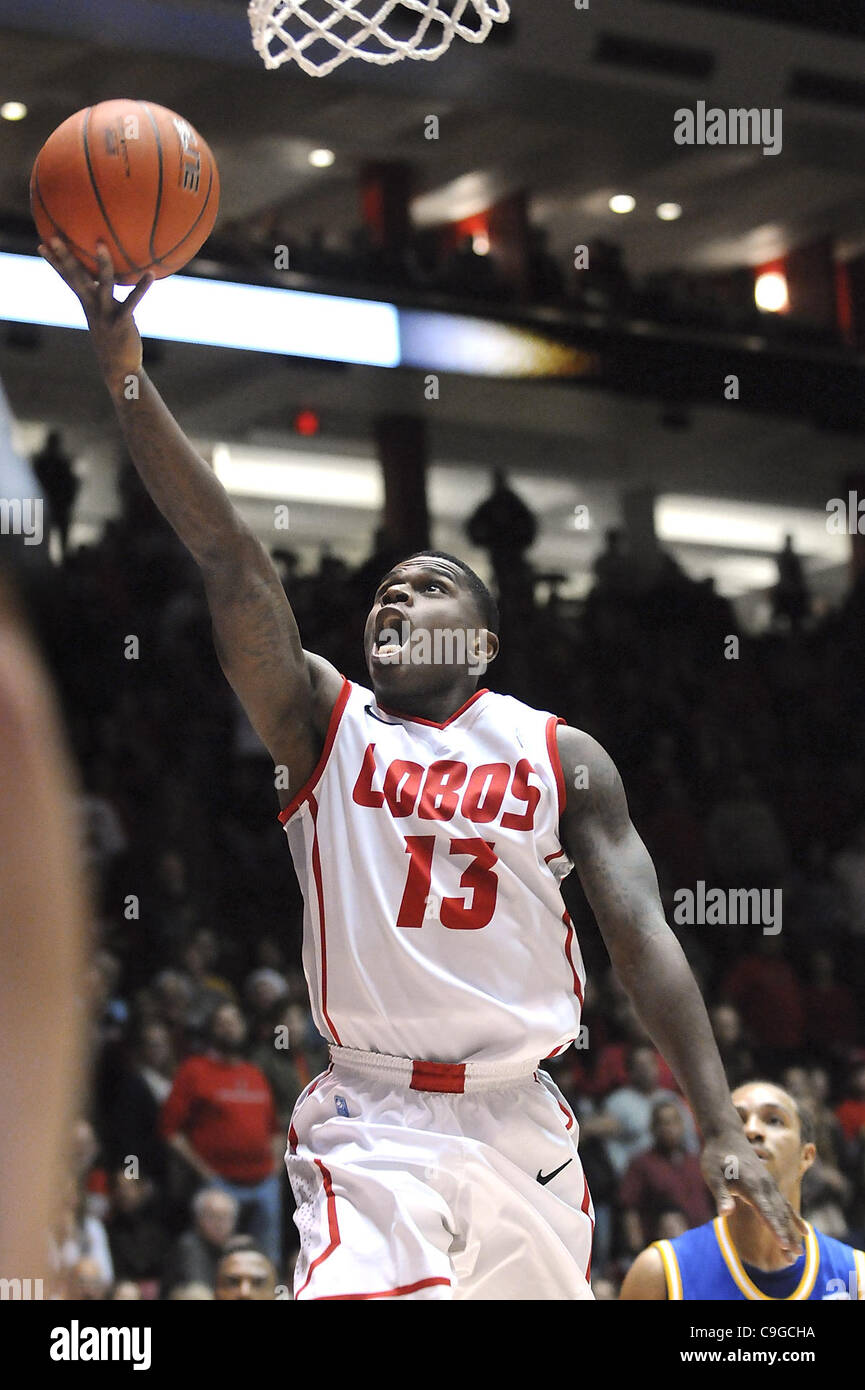 Dec. 22, 2011 - Albuquerque, NM, U.S. - UNM's #13 Jamal Fenton lays up ...