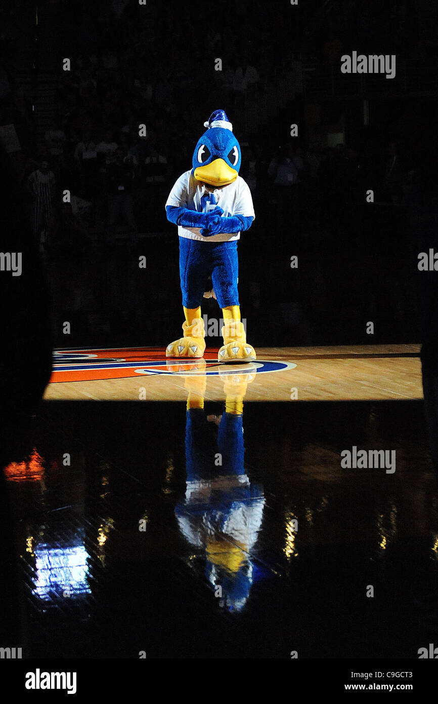 Dec. 22, 2011 - Omaha, Nebraska, U.S - Billy the Bluejay helps ...