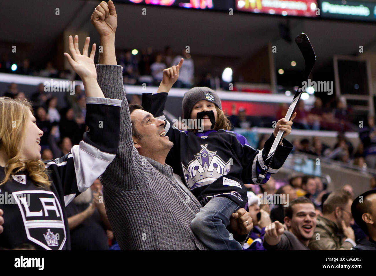 La kings fans hi-res stock photography and images - Alamy
