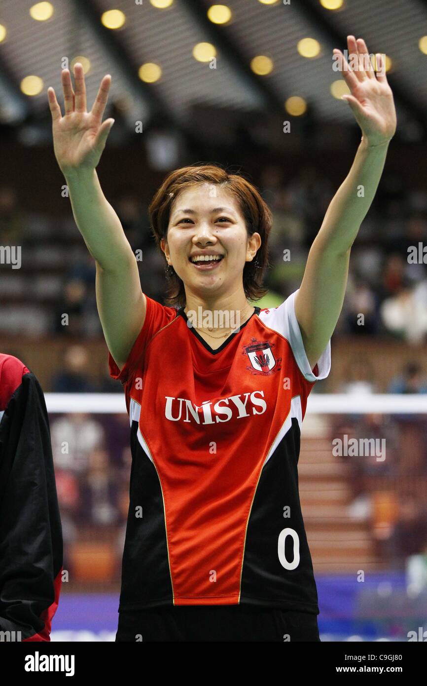 Reiko Shiota (Nihon Unisys), December 25, 2011 - Badminton : Nippon League 2011, Women's Doubles ...