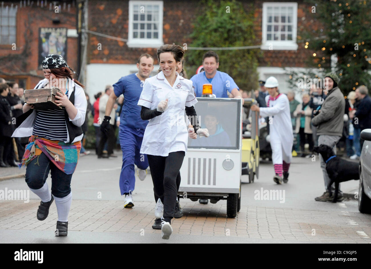 Boxing crowd cheering hi-res stock photography and images - Alamy