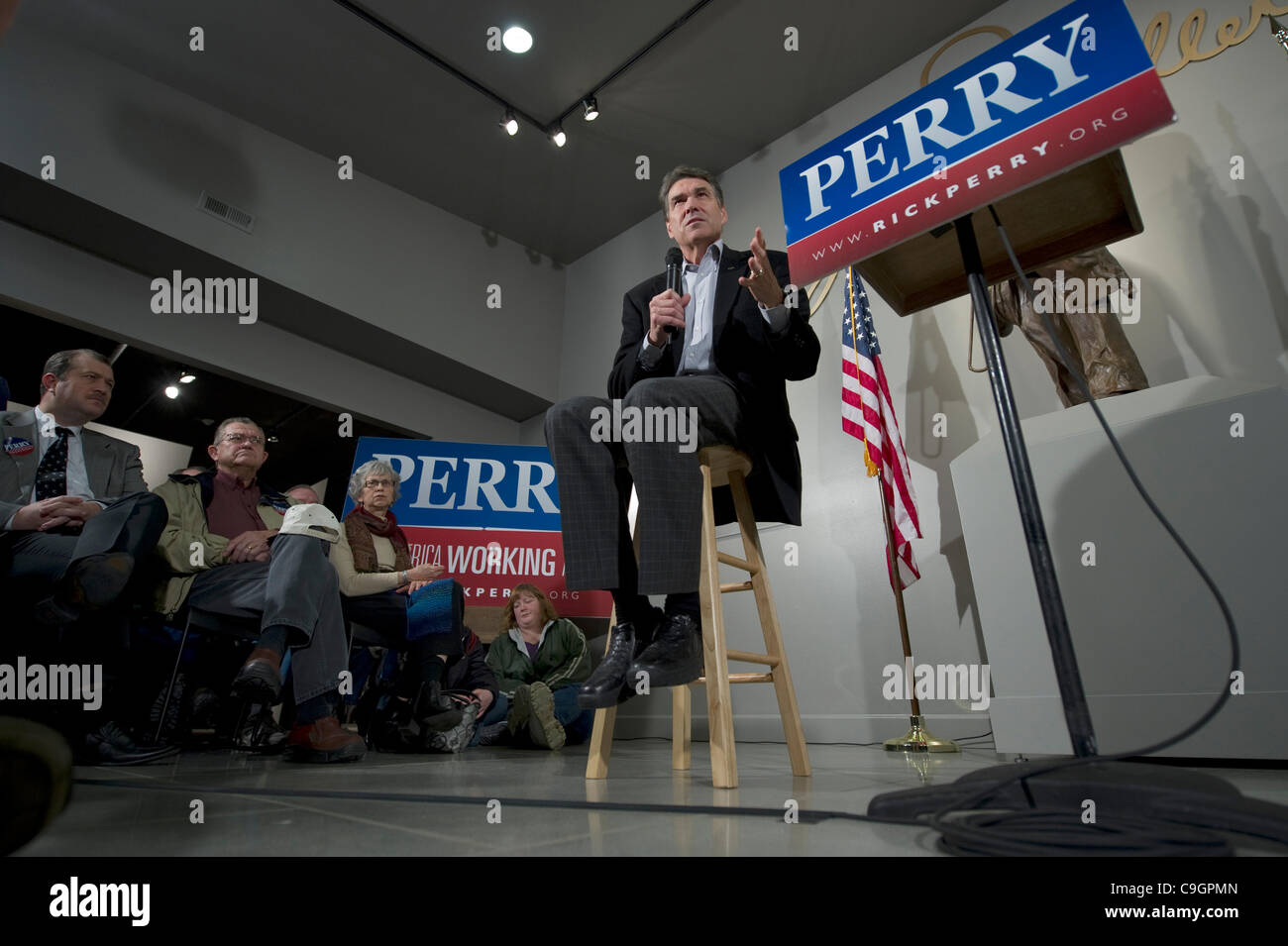 Republican presidential nominee candidate Rick Perry speaks to western ...
