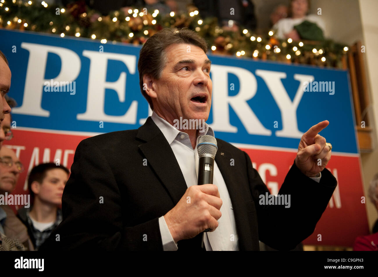 Republican presidential nominee candidate Rick Perry speaks to western ...