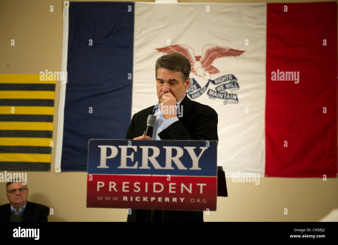 Republican presidential nominee candidate Rick Perry speaks to ...