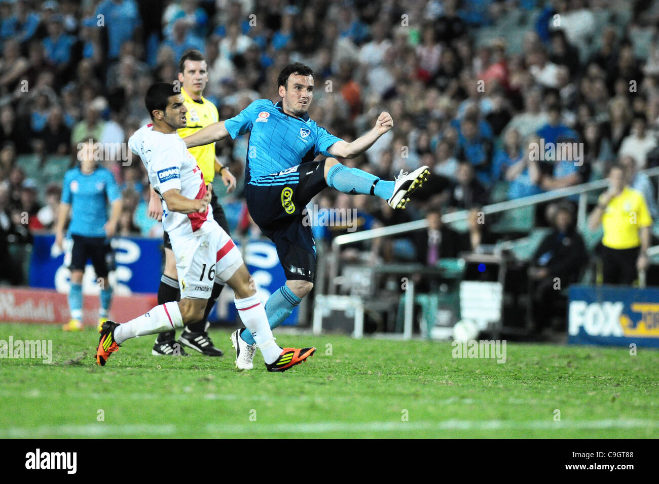 29.12.2011 Sydney, Australia.Sydneys Mark Bridge sees his shot go wide ...