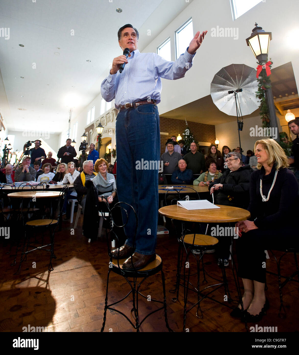 Music man square iowa hi-res stock photography and images - Alamy