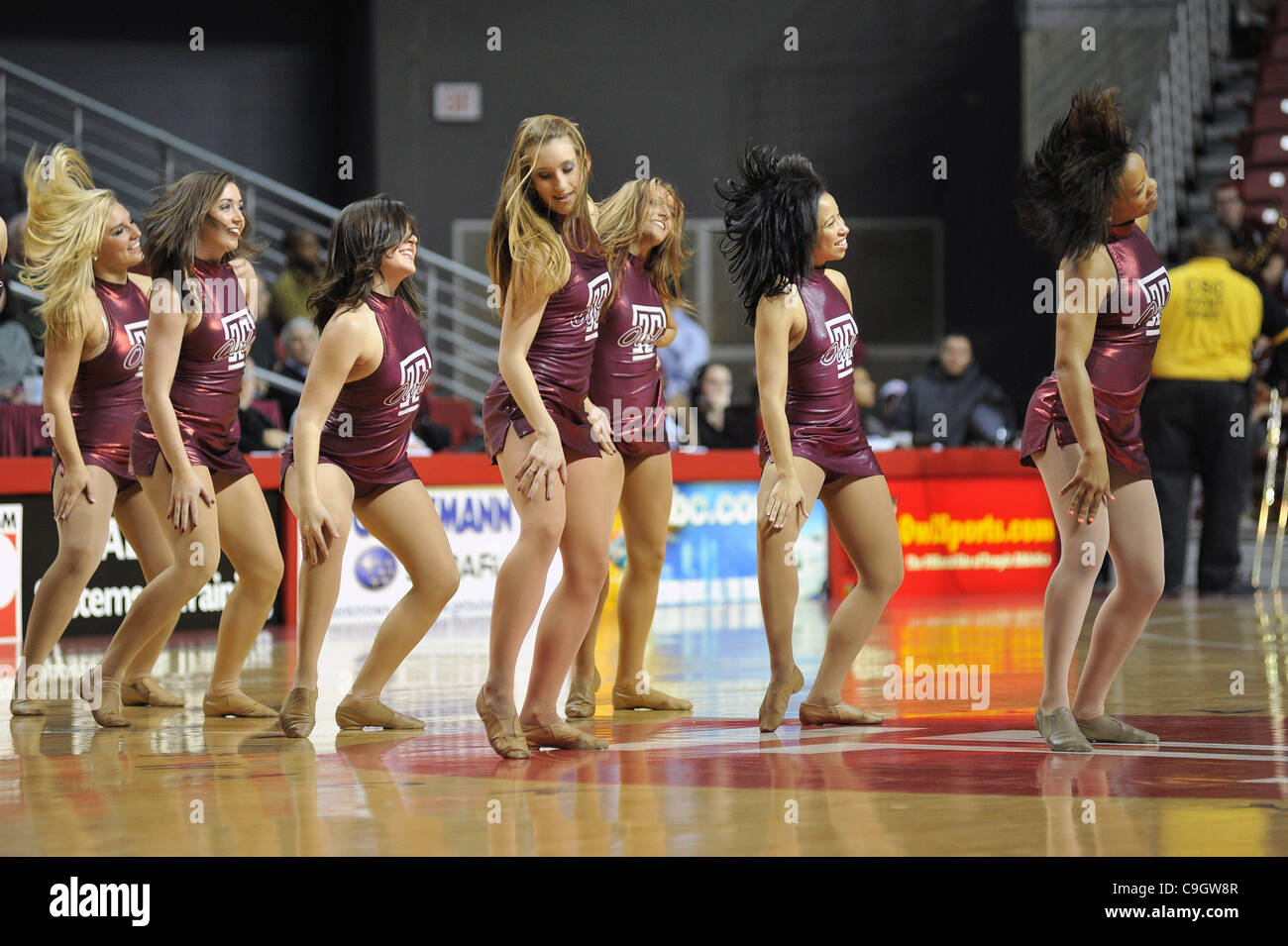Dec. 28, 2011 - Philadelphia, Pennsylvania, U.S - The Temple Diamond ...