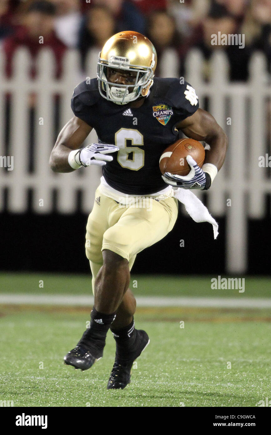 Dec. 29, 2011 - Orlando, Florida, U.S - Notre Dame Fighting Irish wide ...