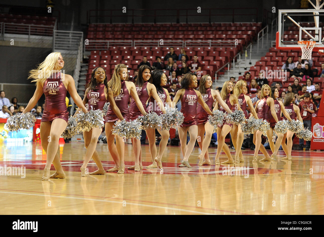 Dec. 28, 2011 - Philadelphia, Pennsylvania, U.S - The Temple dance team ...