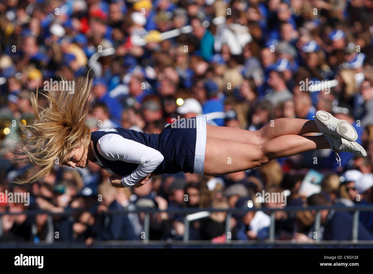 Byu cheerleader hi-res stock photography and images - Alamy