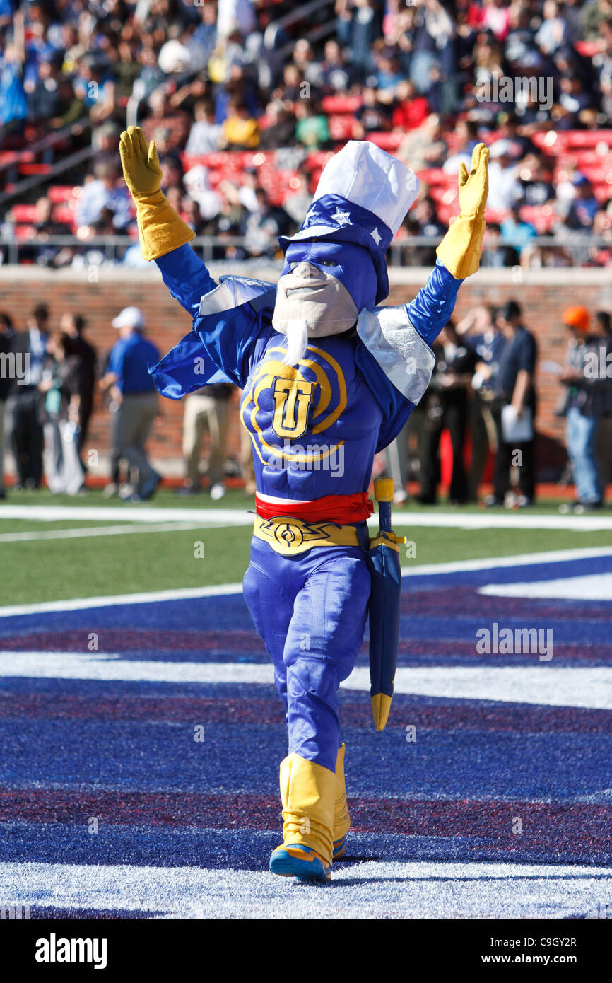 Dec. 30, 2011 - Dallas, Texas, US - Captain Cane celebrates a touchdown ...