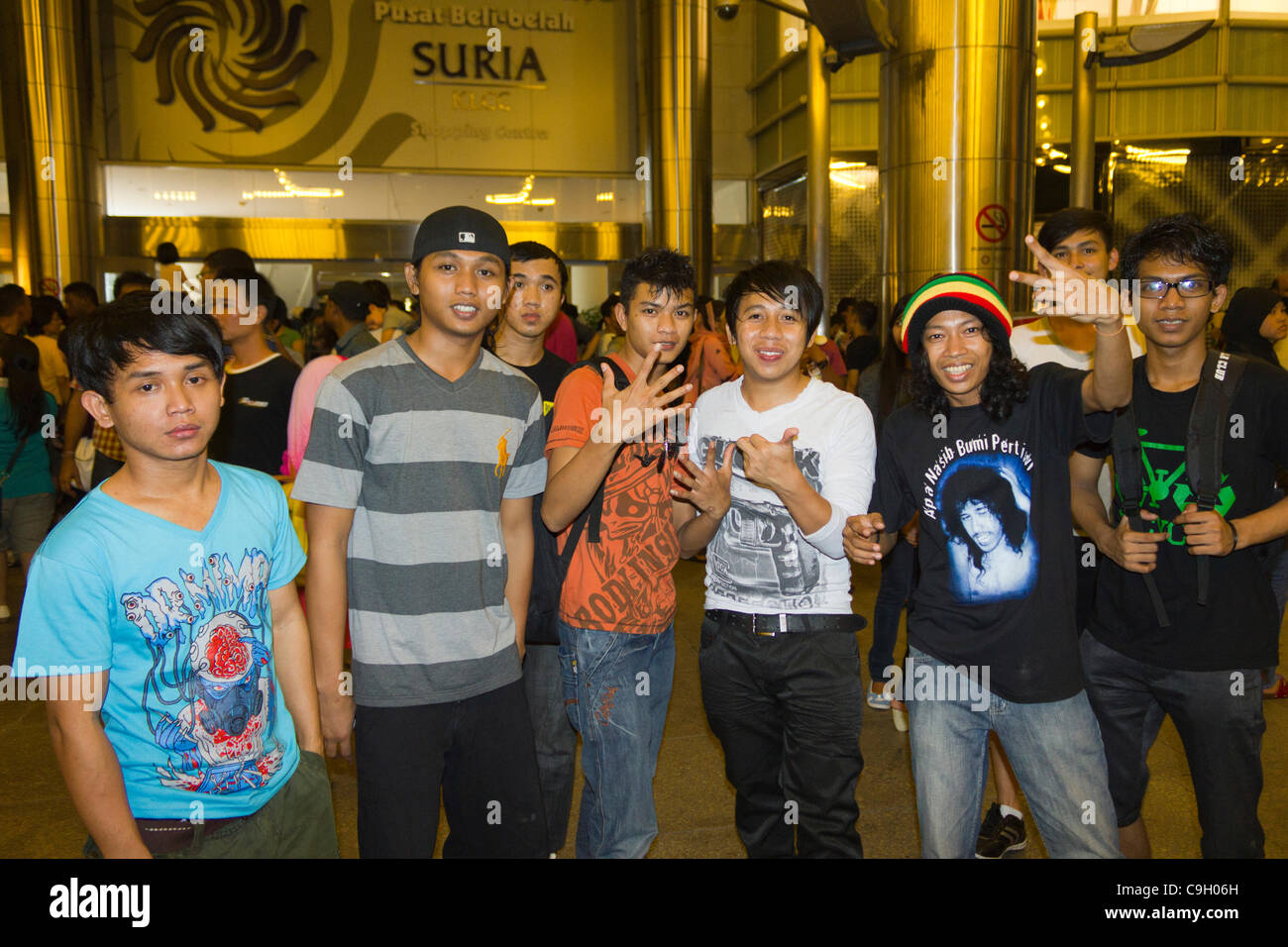 Revellers hi-res stock photography and images - Alamy