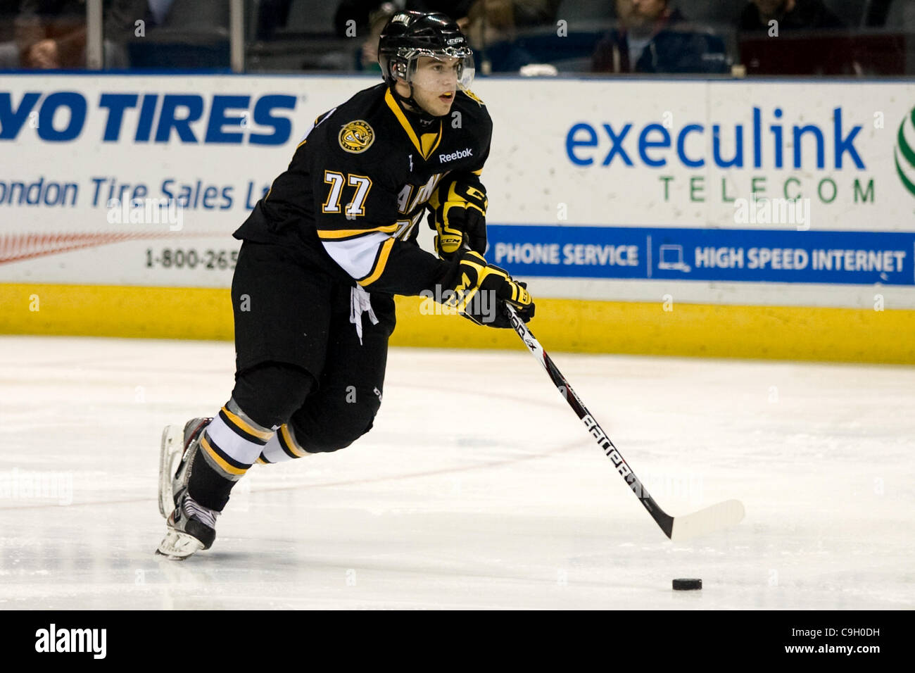 Canada sports athletes ice hockey hi-res stock photography and images ...