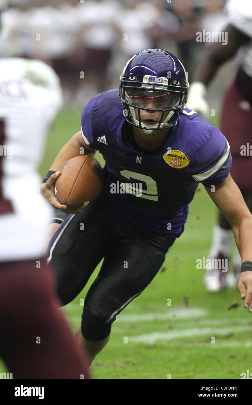 Dec. 31, 2011 - Houston, Texas, U.S - Northwestern Wildcats QB Kain ...