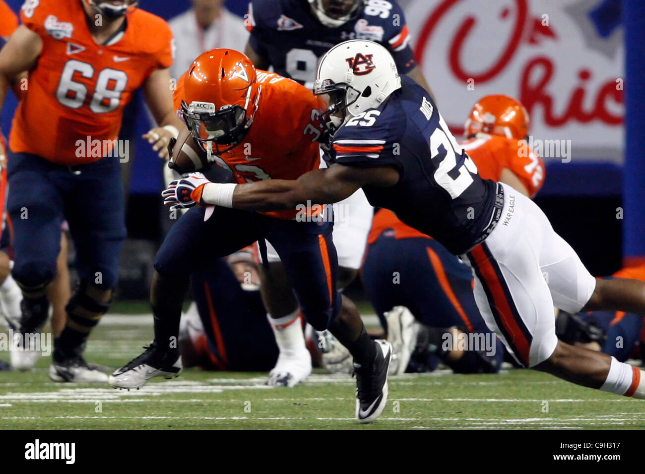 Chick bates hi-res stock photography and images - Alamy