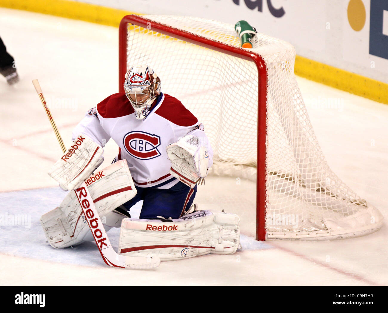 Dec. 31, 2011 - Sunrise, Florida, U.S - Montreal Canadiens goalie Carey ...