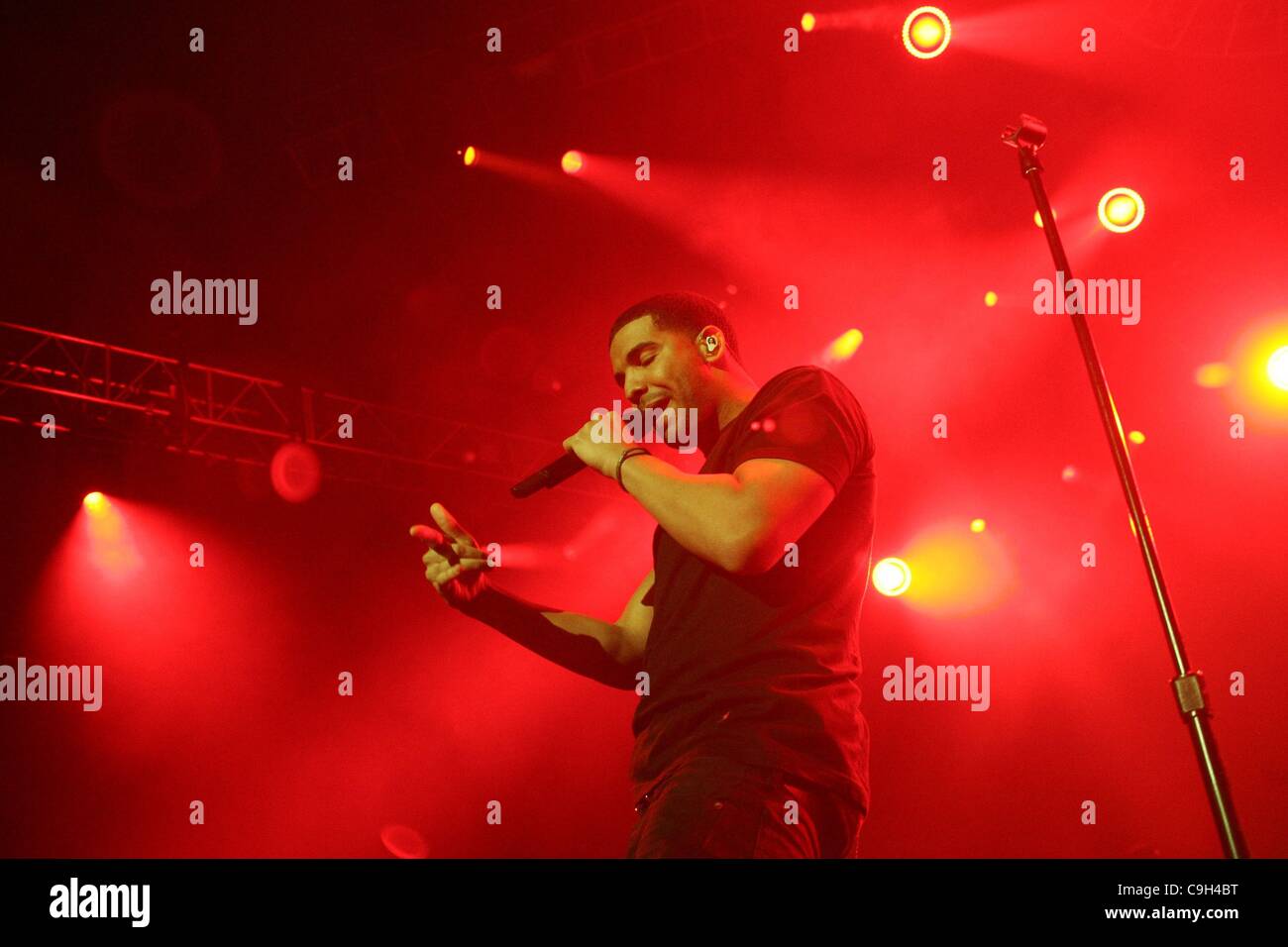 Drake on stage for Drake New Year's Day Concert at The Joint, Hard Rock ...
