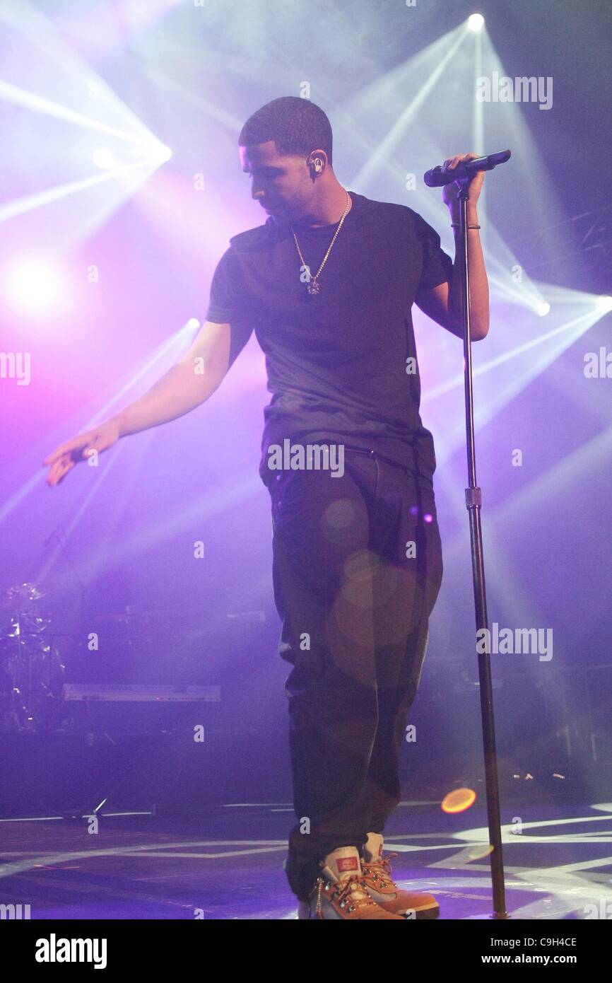 Drake on stage for Drake New Year's Day Concert at The Joint, Hard Rock ...