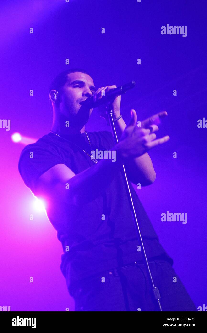 Drake on stage for Drake New Year's Day Concert at The Joint, Hard Rock ...
