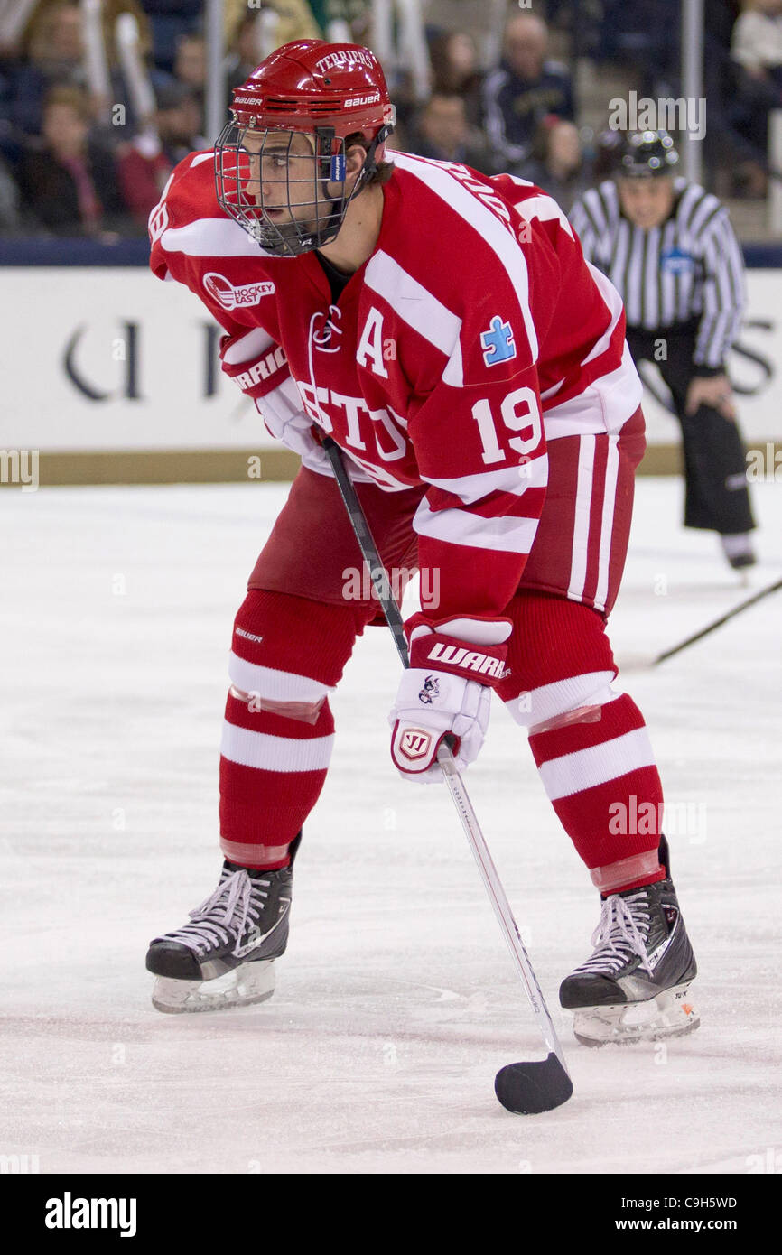 Boston university terriers hockey hi-res stock photography and images ...